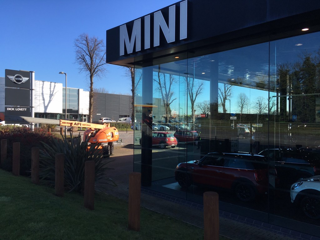 BMW Mini – Cabot Neon Signs